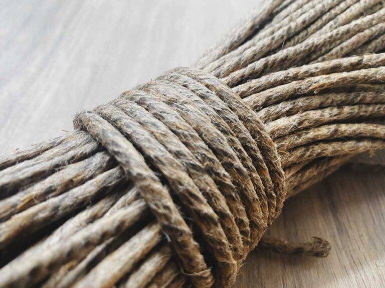 Bushcraft tarred rope 4mm - Bushcraft Spain